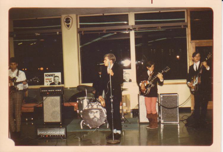 Kenny Knight (1953 – 2022) – Paradise of Bachelors